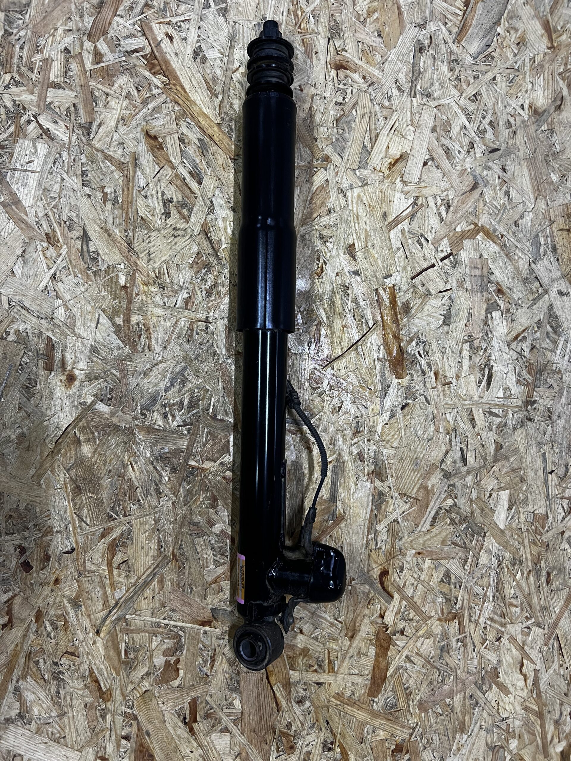 Амортизатор задний RH. Toyota Land Cruiser 300 4853080A87 Амортизатор ...